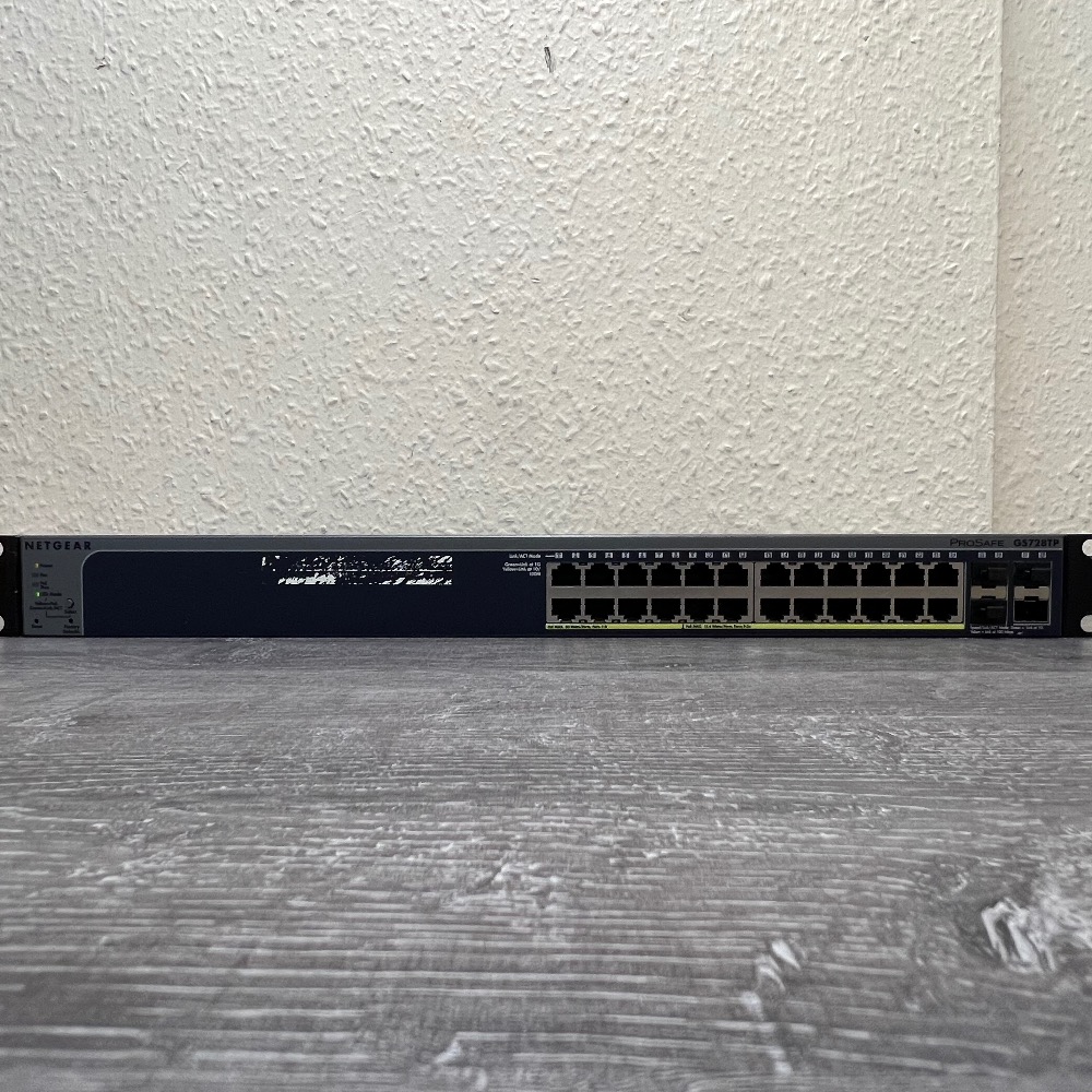 Pre-owned NETGEAR GS728TP V1H1 28-PORT PoE GIGABIT SWITCH WITH RACK ...